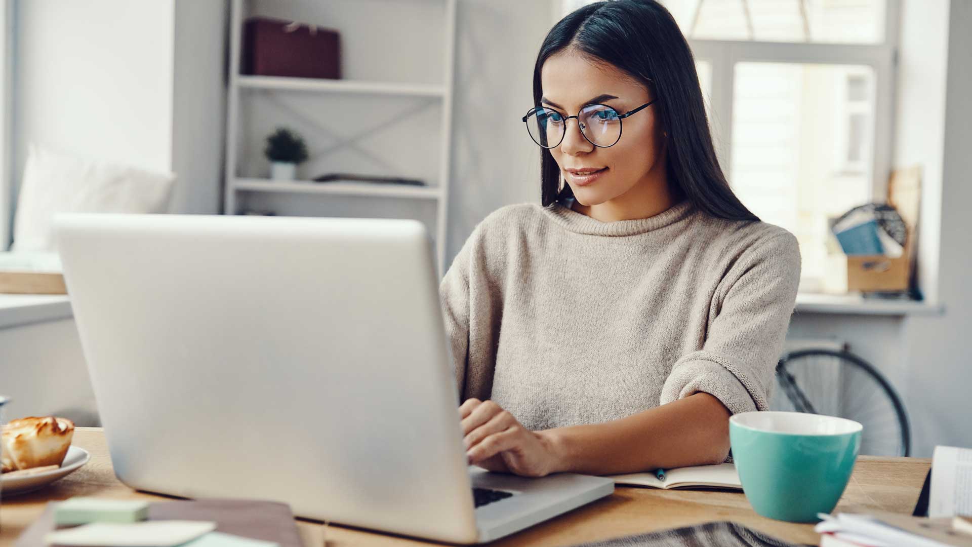 Virtual Project Management: Benefits, Challenges & Tools