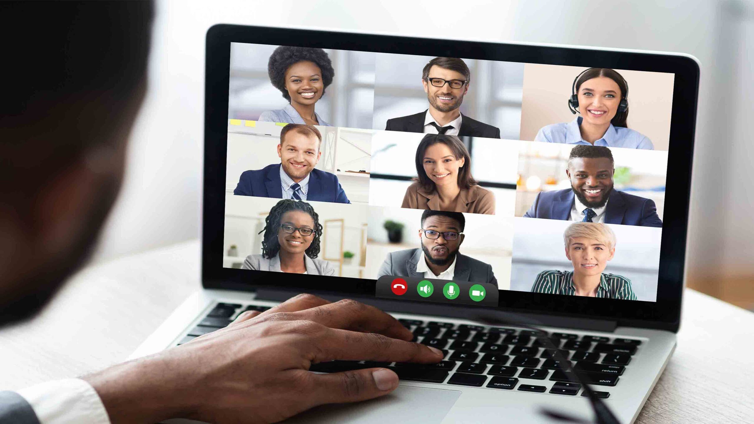 What Is a Hybrid Team? How to Lead Hybrid Teams